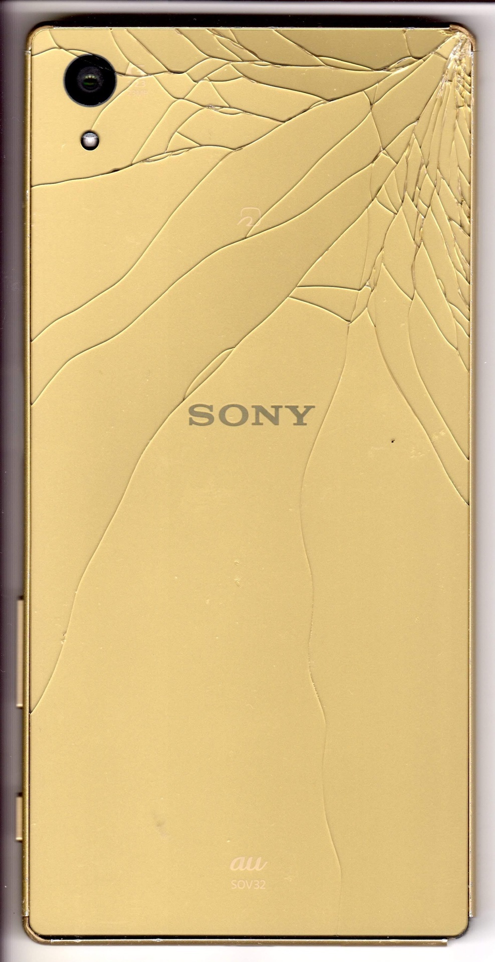 芸術的に、スマホが壊れました。: Hinden-san (ひんでん さん)